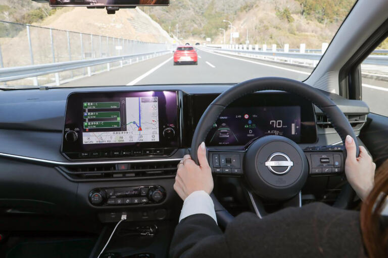 ACCの普及も進むいま、適正な車間距離はどれぐらい？ | 自動車情報・ニュース WEB CARTOP