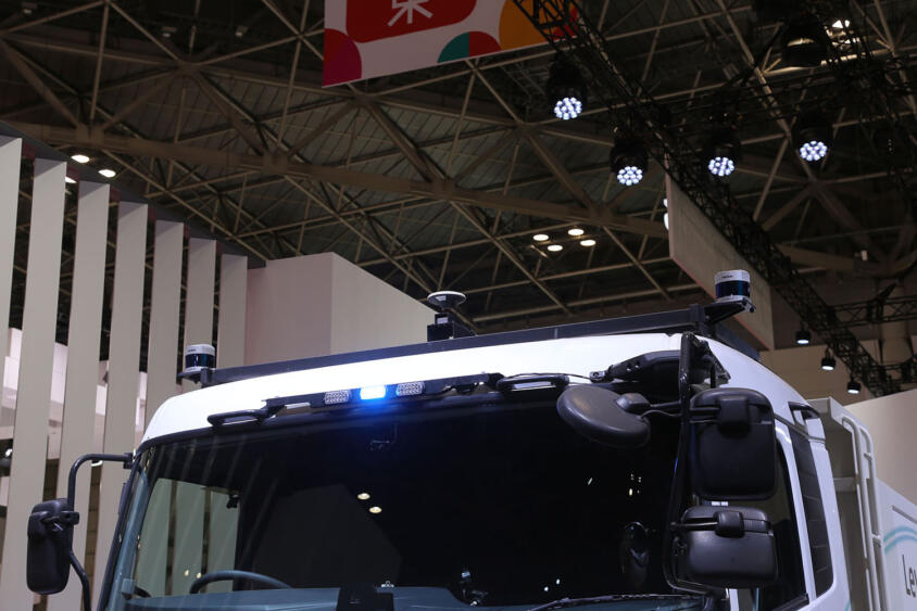ジャパンモビリティショー2023のUDトラックスブースを紹介 | 自動車情報・ニュース WEB CARTOP